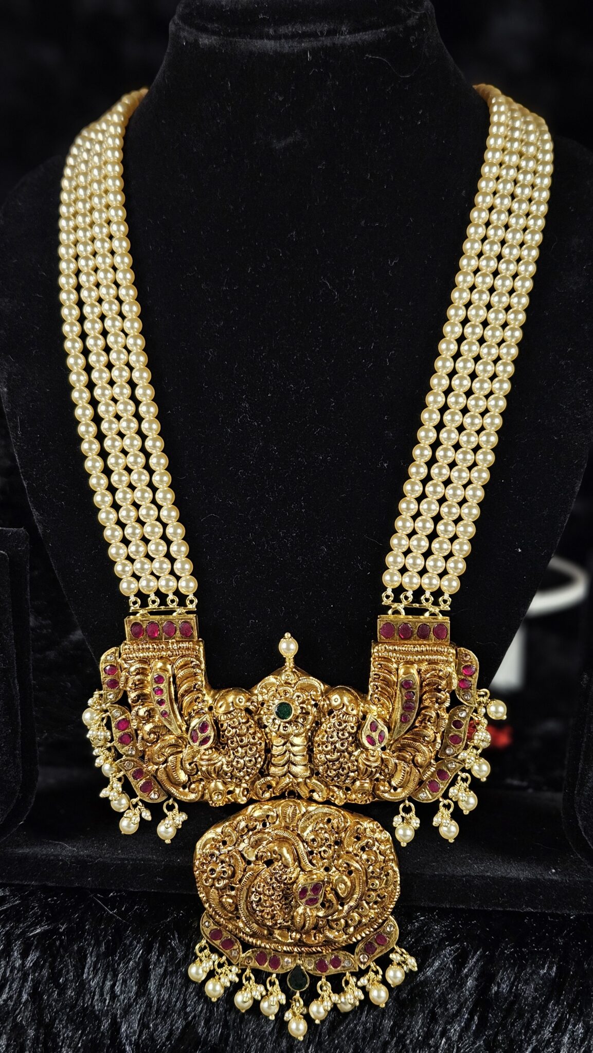 Pearl Nakshi Rani Har with Kundans & Detachable Pendant – Mirrajewels